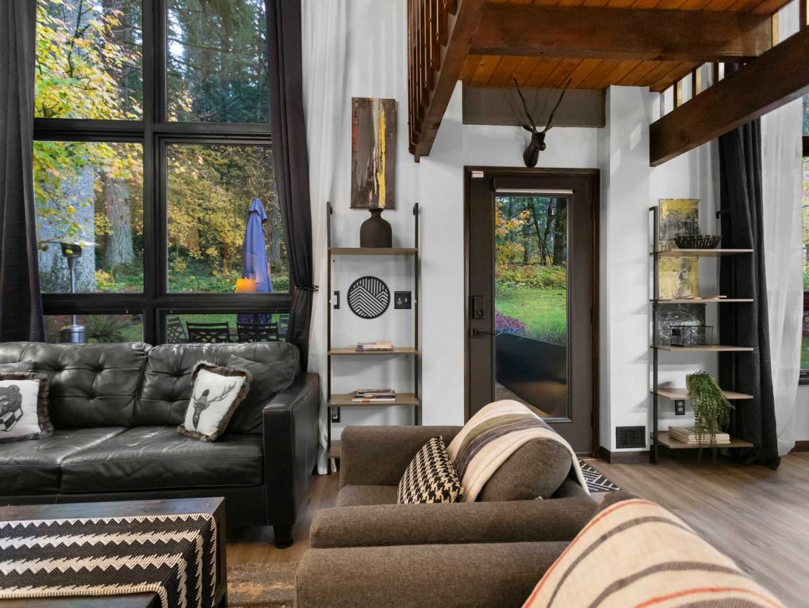 173 M² House ∙ 2 Bedrooms ∙ 6 Guests - Rhododendron, OR