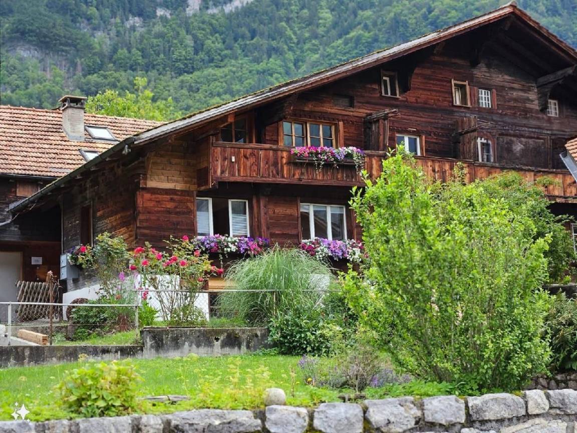 60 M² Appartement ∙ 2 Slaapkamers ∙ 2 Gasten - Meiringen