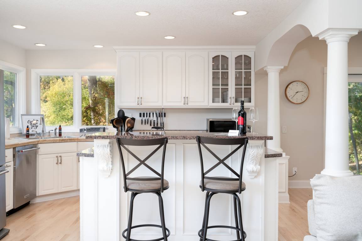 196 M² House ∙ 3 Bedrooms ∙ 6 Guests - Lake Ann, Chanhassen