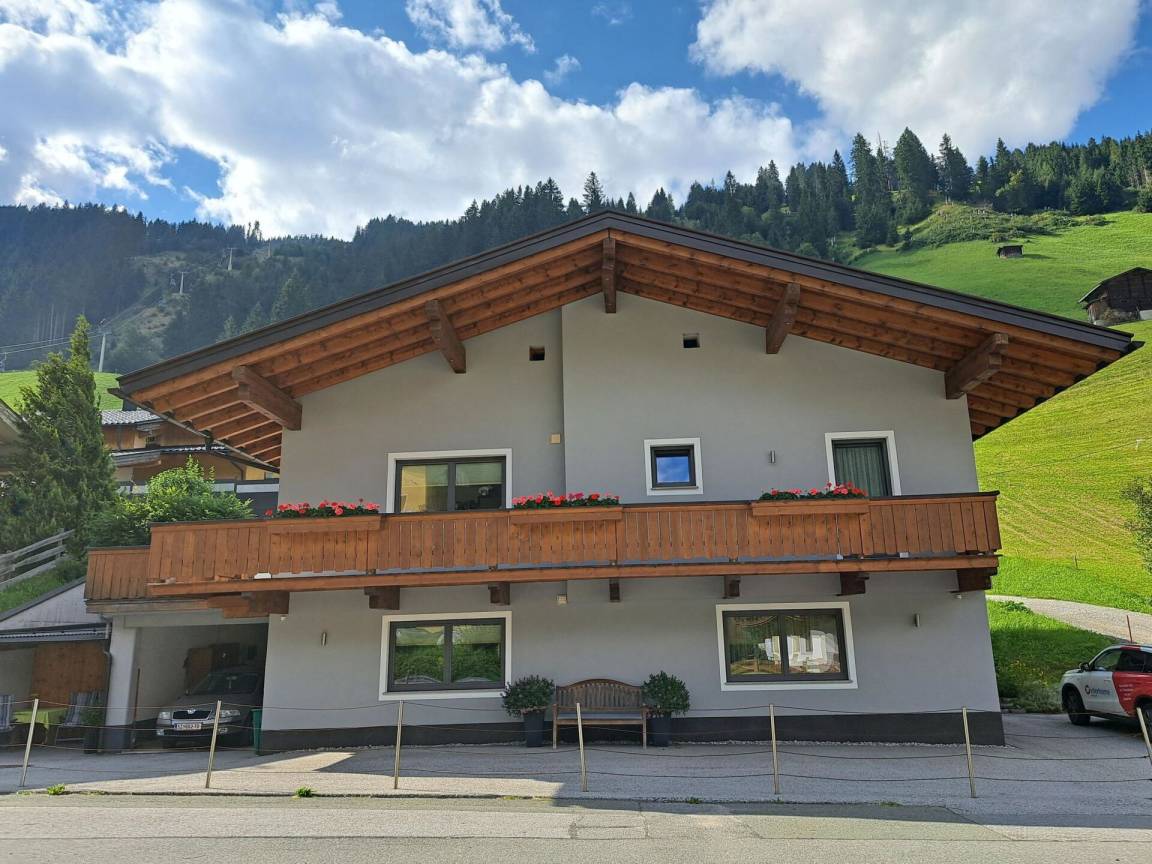 80 M² Apartment ∙ 2 Bedrooms ∙ 8 Guests - Hintertux Glacier