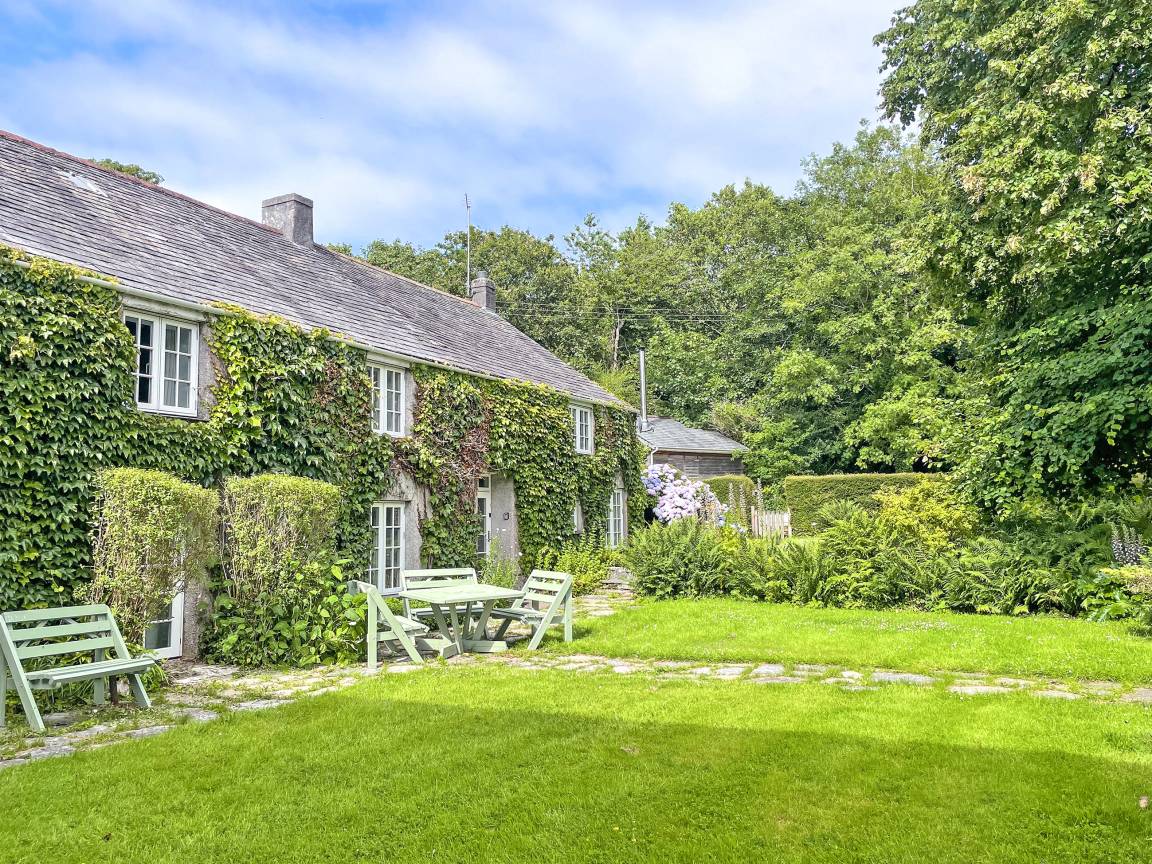 Cottage ∙ 4 Bedrooms ∙ 8 Guests - Tintagel