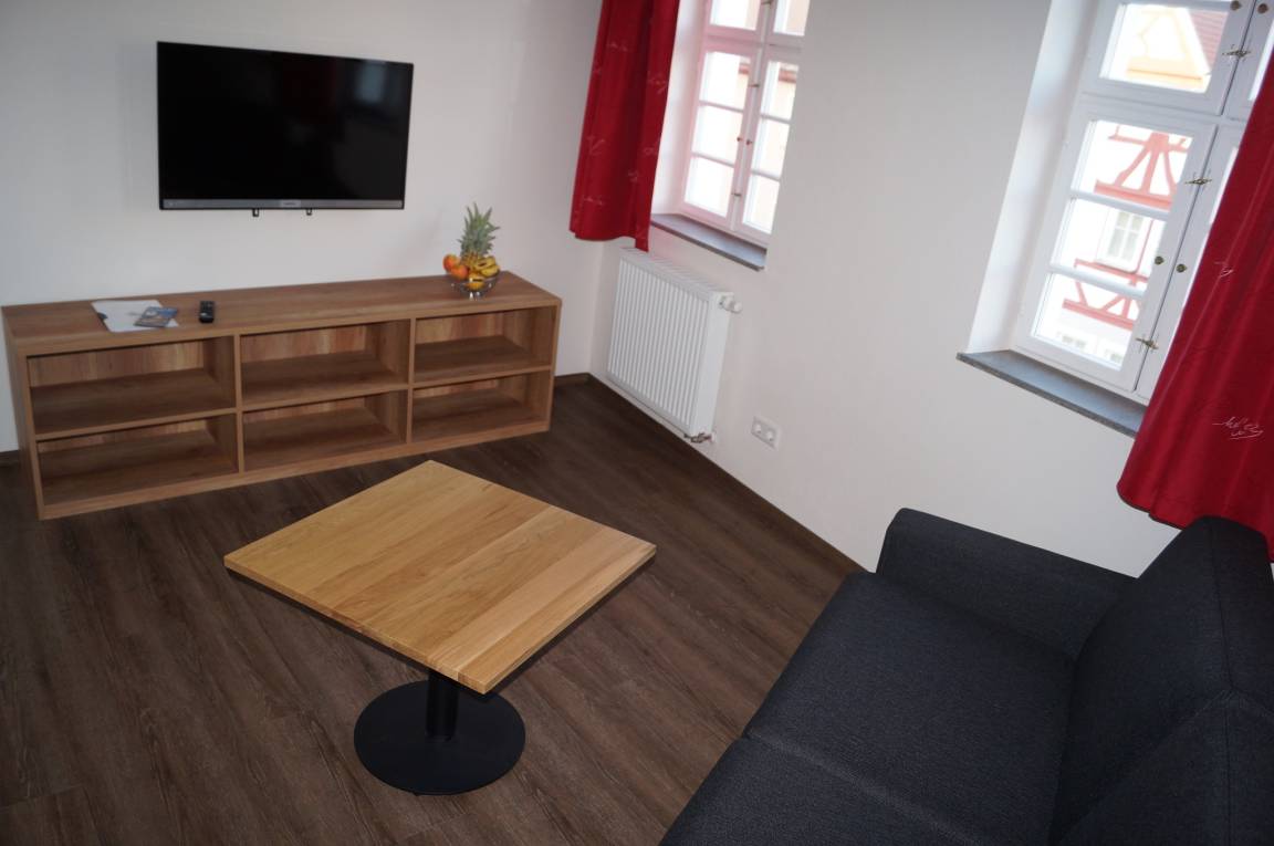 50 M² Ferienwohnung ∙ 1 Schlafzimmer ∙ 4 Gäste - Bad Windsheim