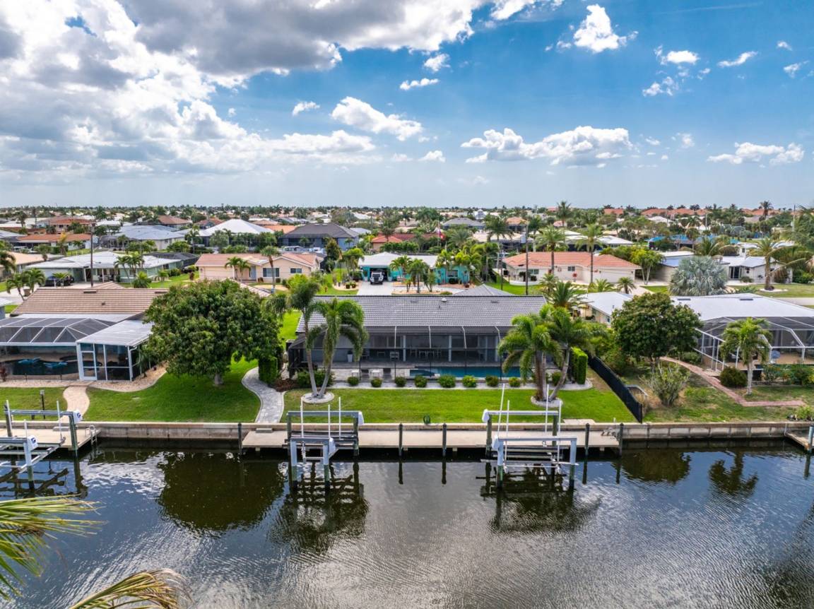 180 M² Apartment ∙ 3 Bedrooms ∙ 9 Guests - Punta Gorda, FL