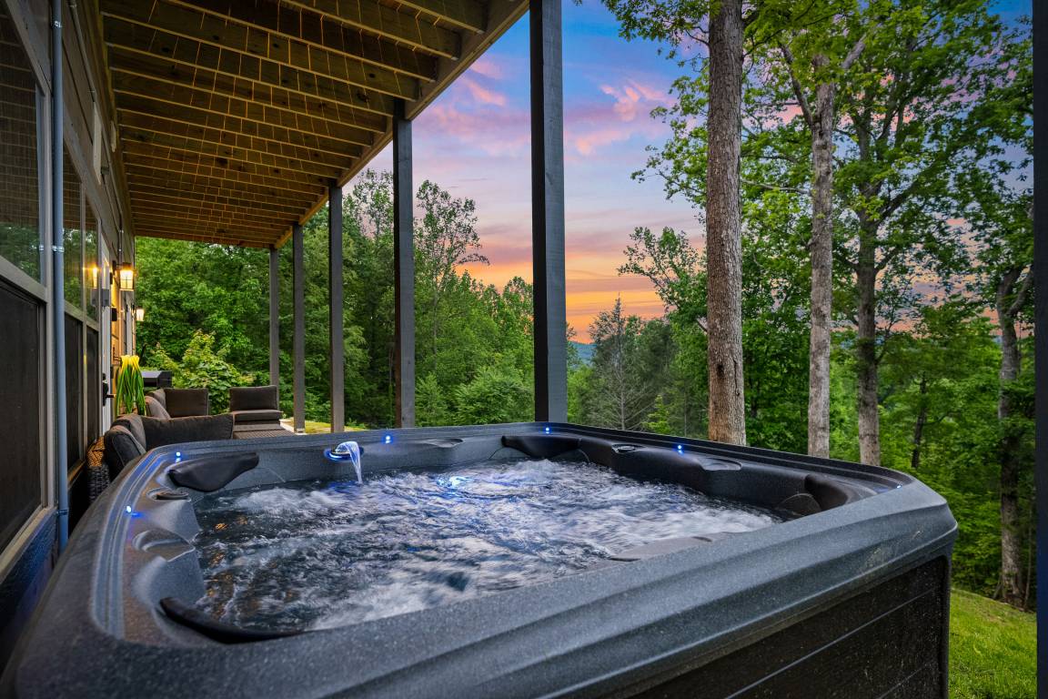 307 M² House ∙ 4 Bedrooms ∙ 12 Guests - Gatlinburg, TN