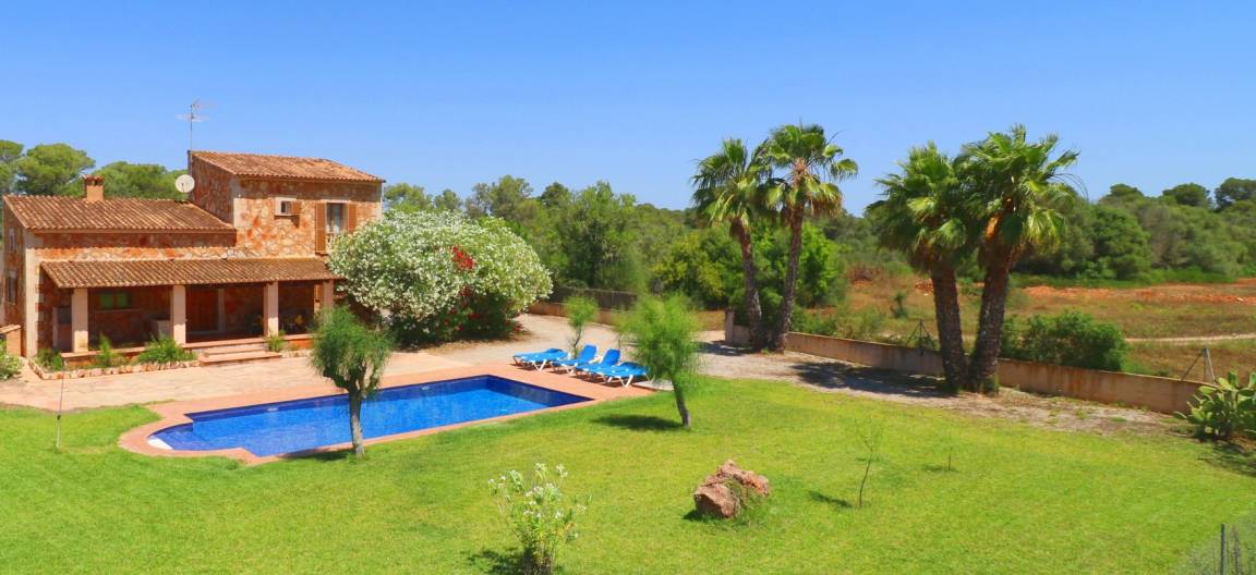 200 M² Finca ∙ 3 Bedrooms ∙ 6 Guests - Majorque