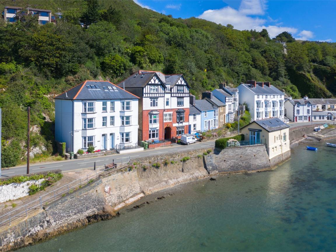 Cottage ∙ 4 Bedrooms ∙ 8 Guests - Aberdovey