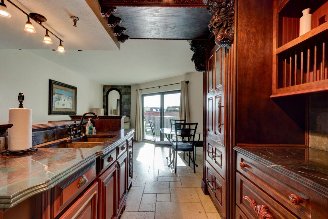 86 M² Condo ∙ 2 Bedrooms ∙ 9 Guests - Daytona Beach Shores, FL