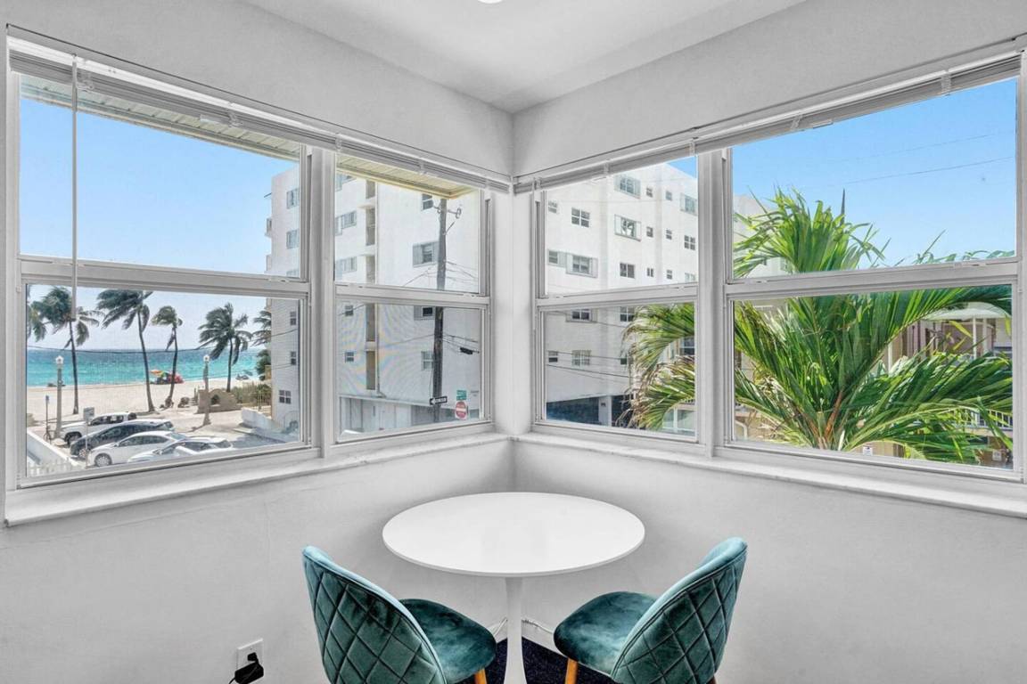 Apartment ∙ 1 Bedroom ∙ 4 Guests - Hollywood Beach, Hollywood