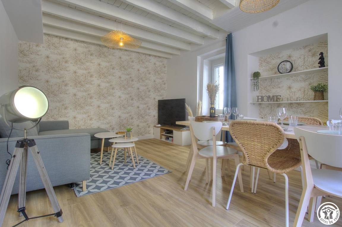 121 M² Gîte ∙ 3 Chambres ∙ 6 Personnes - Ambérieu-en-Bugey