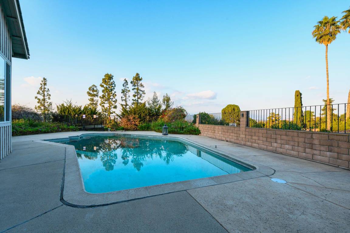 House ∙ 5 Bedrooms ∙ 10 Guests - Brea, CA