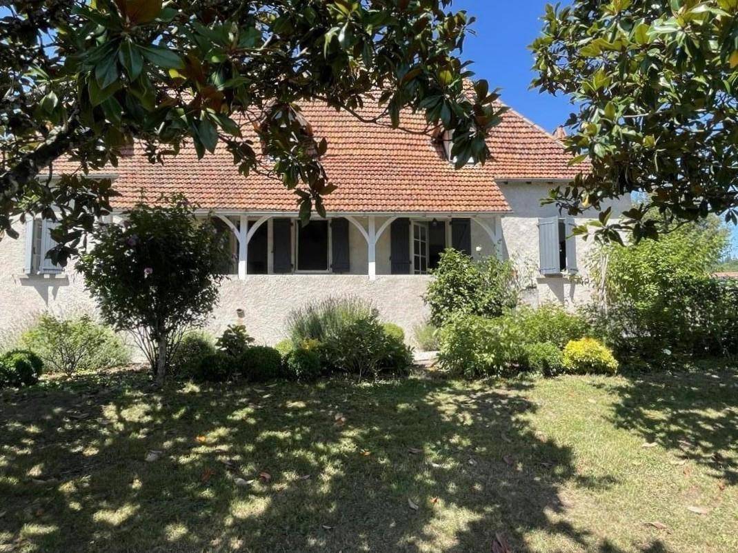 110 M² Gîte ∙ 3 Chambres ∙ 5 Personnes - Lot