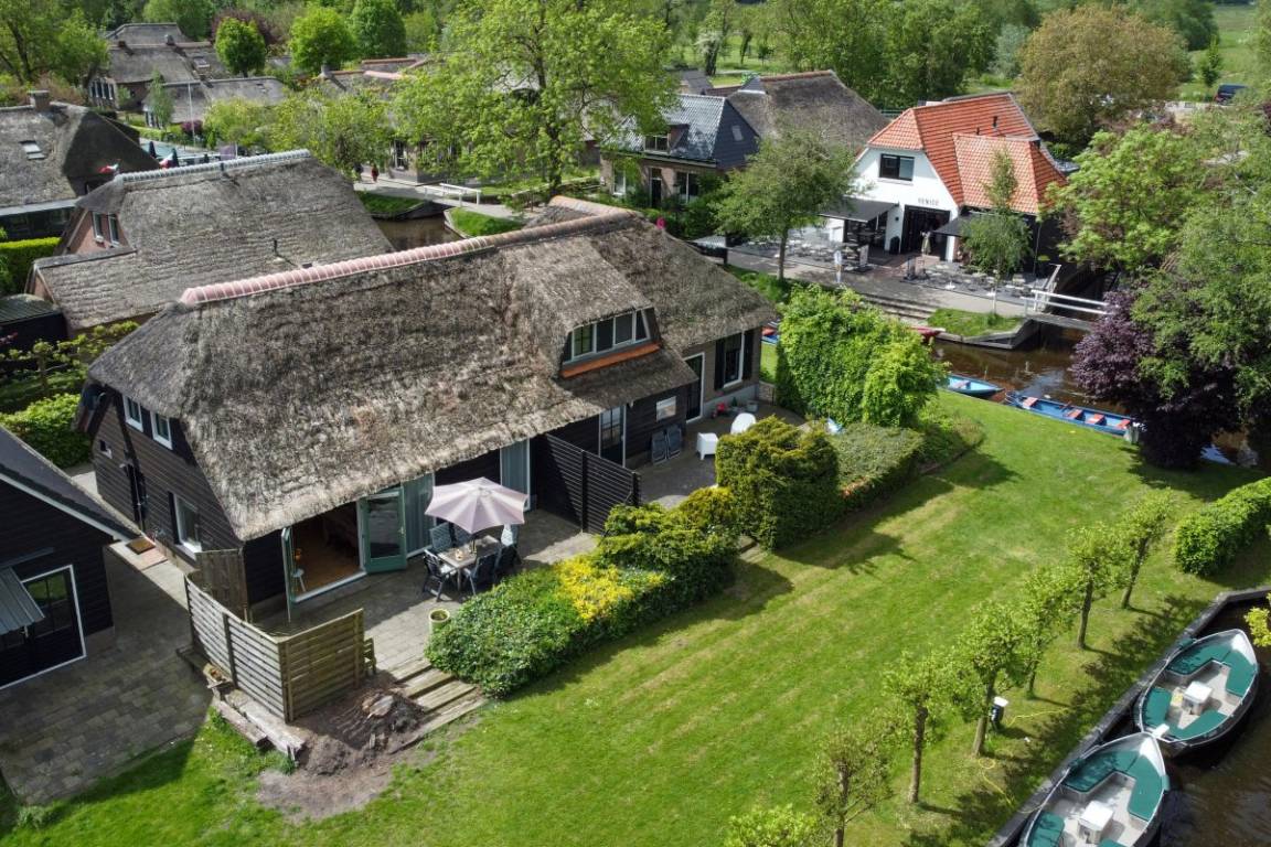 94 M² House ∙ 3 Bedrooms ∙ 4 Guests - Giethoorn