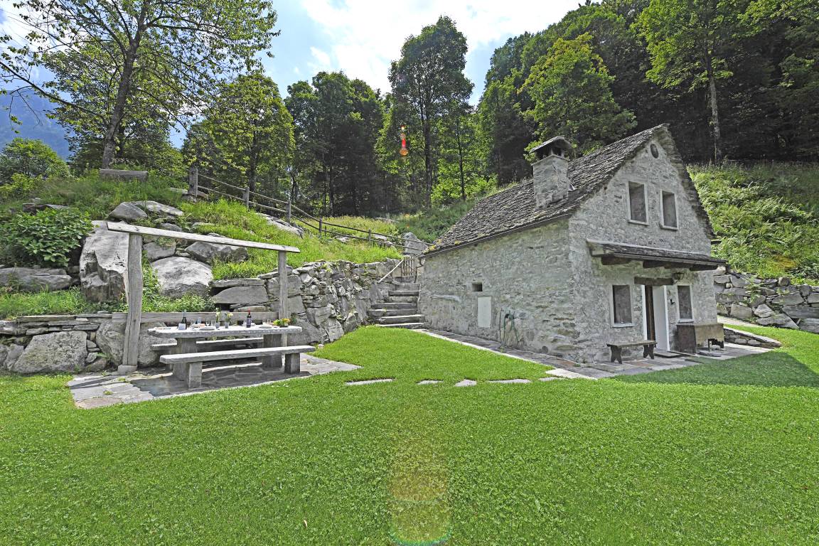 70 M² Chalet ∙ 2 Chambres ∙ 4 Personnes - Canton du Tessin