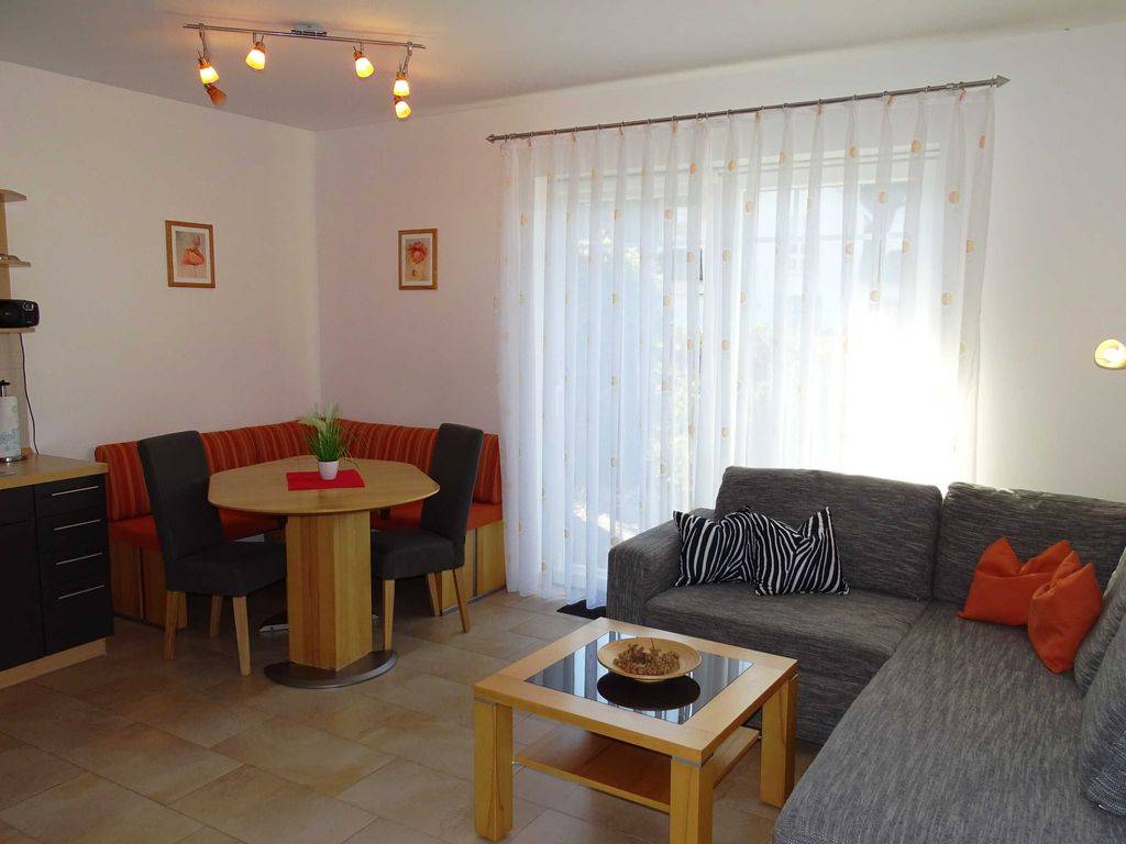 70 M² Ferienwohnung ∙ 2 Schlafzimmer ∙ 4 Gäste - Loddin