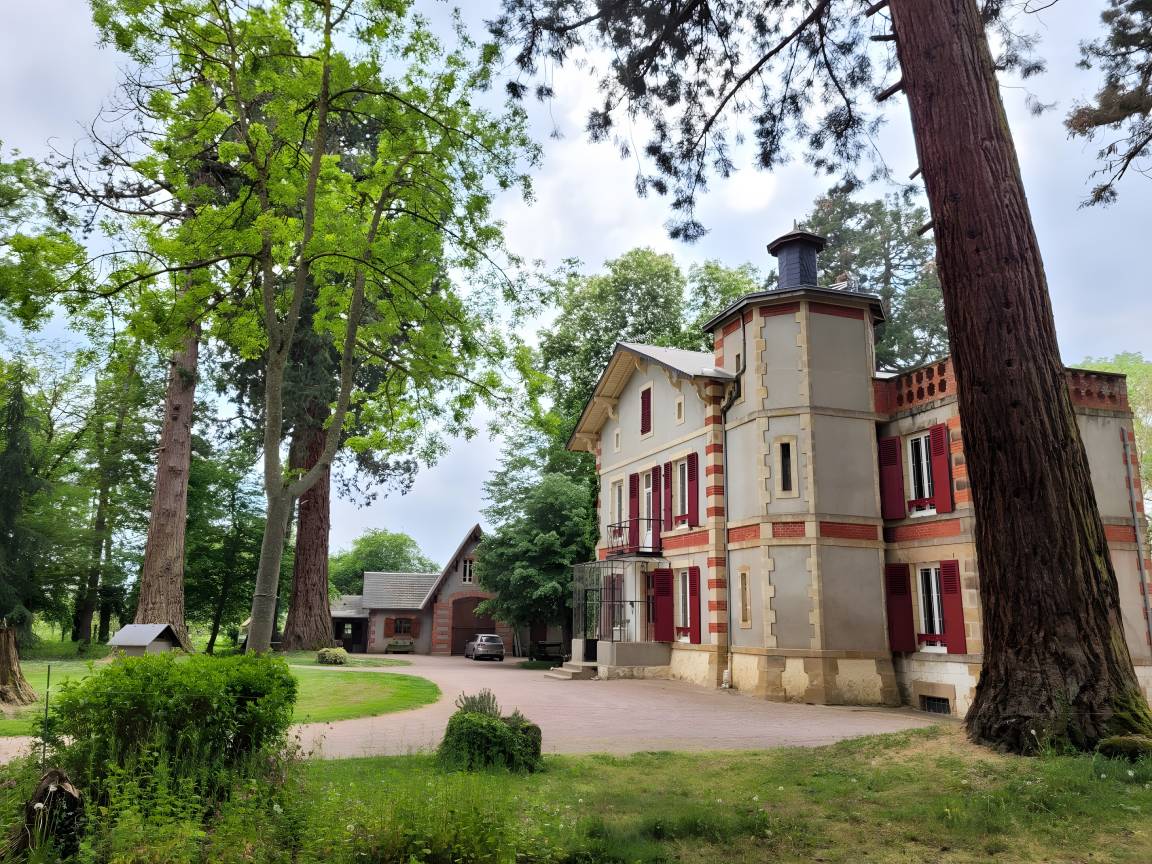 24 M² Chambre D'hôtes ∙ 1 Chambre ∙ 2 Personnes - Bourbon-l'Archambault