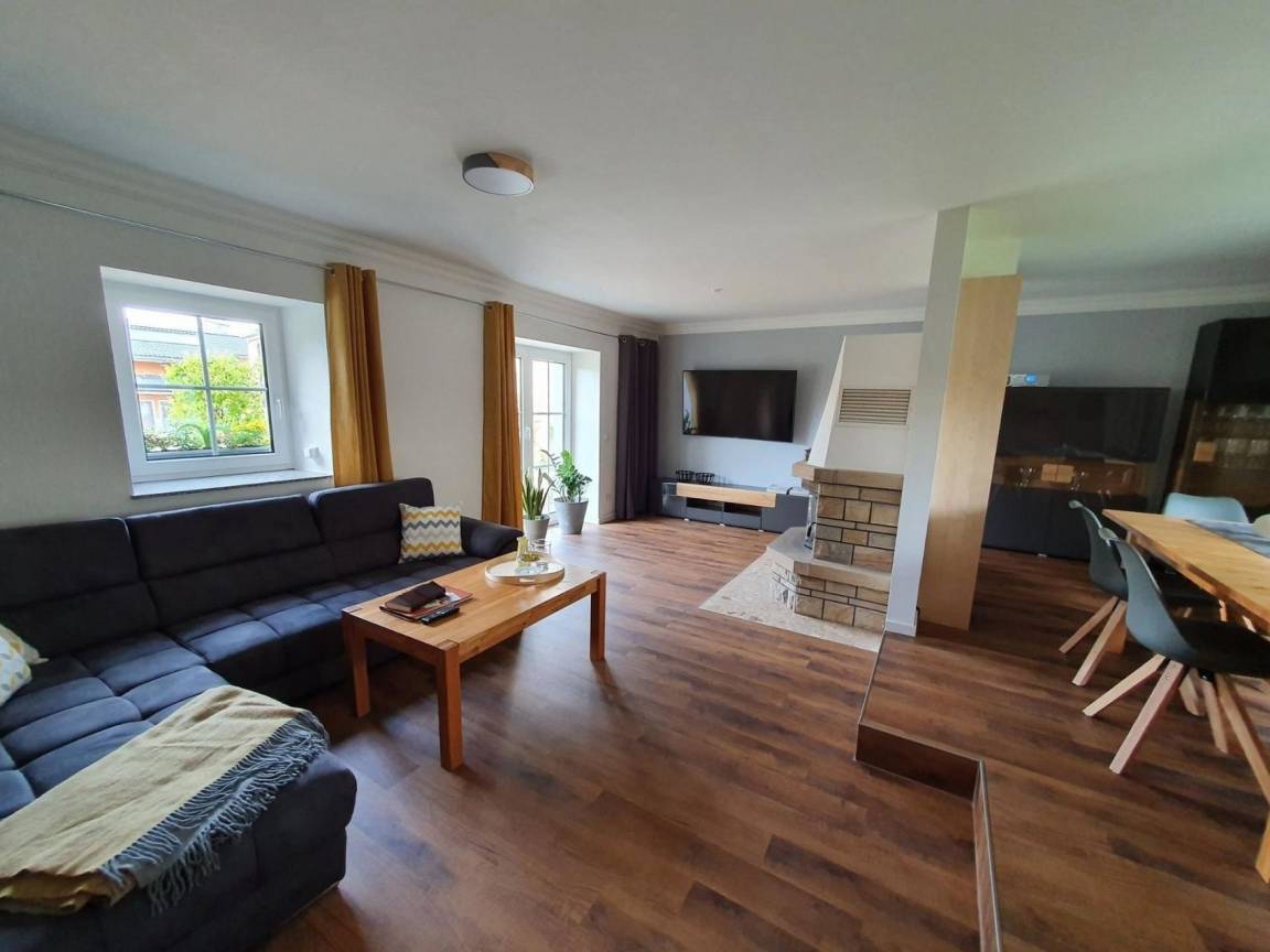 180 M² Ferienhaus ∙ 4 Schlafzimmer ∙ 8 Gäste - Bautzen