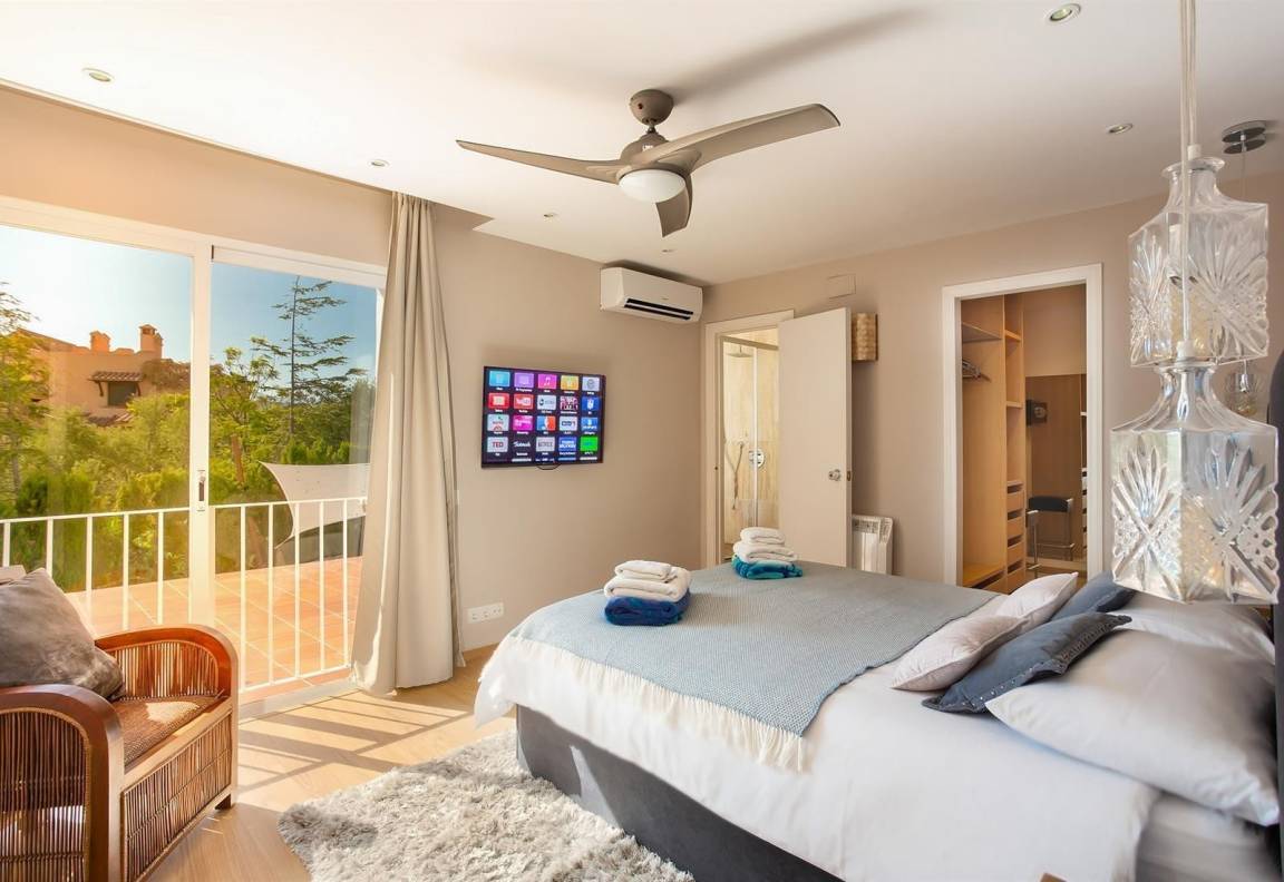 270 M² House ∙ 4 Bedrooms ∙ 10 Guests - Benahavís