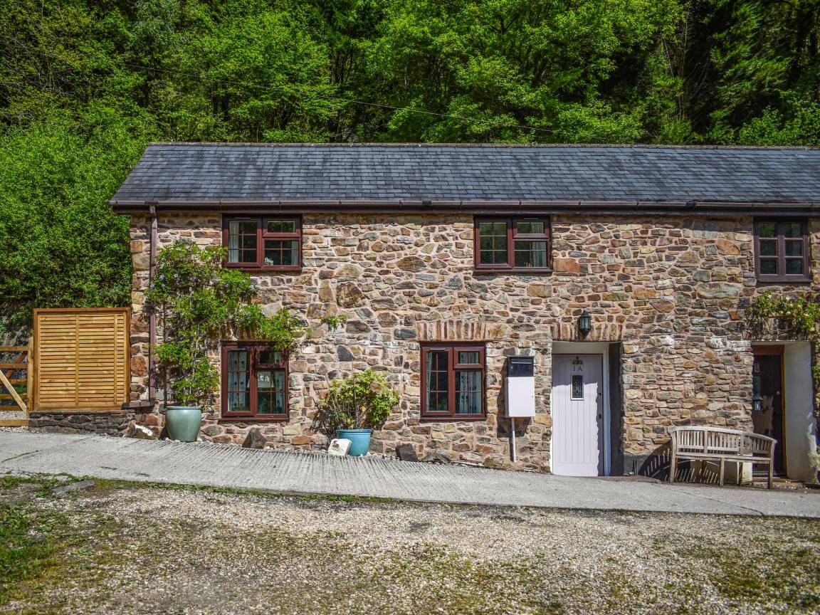 Cottage ∙ 3 Bedrooms ∙ 6 Guests - Dulverton