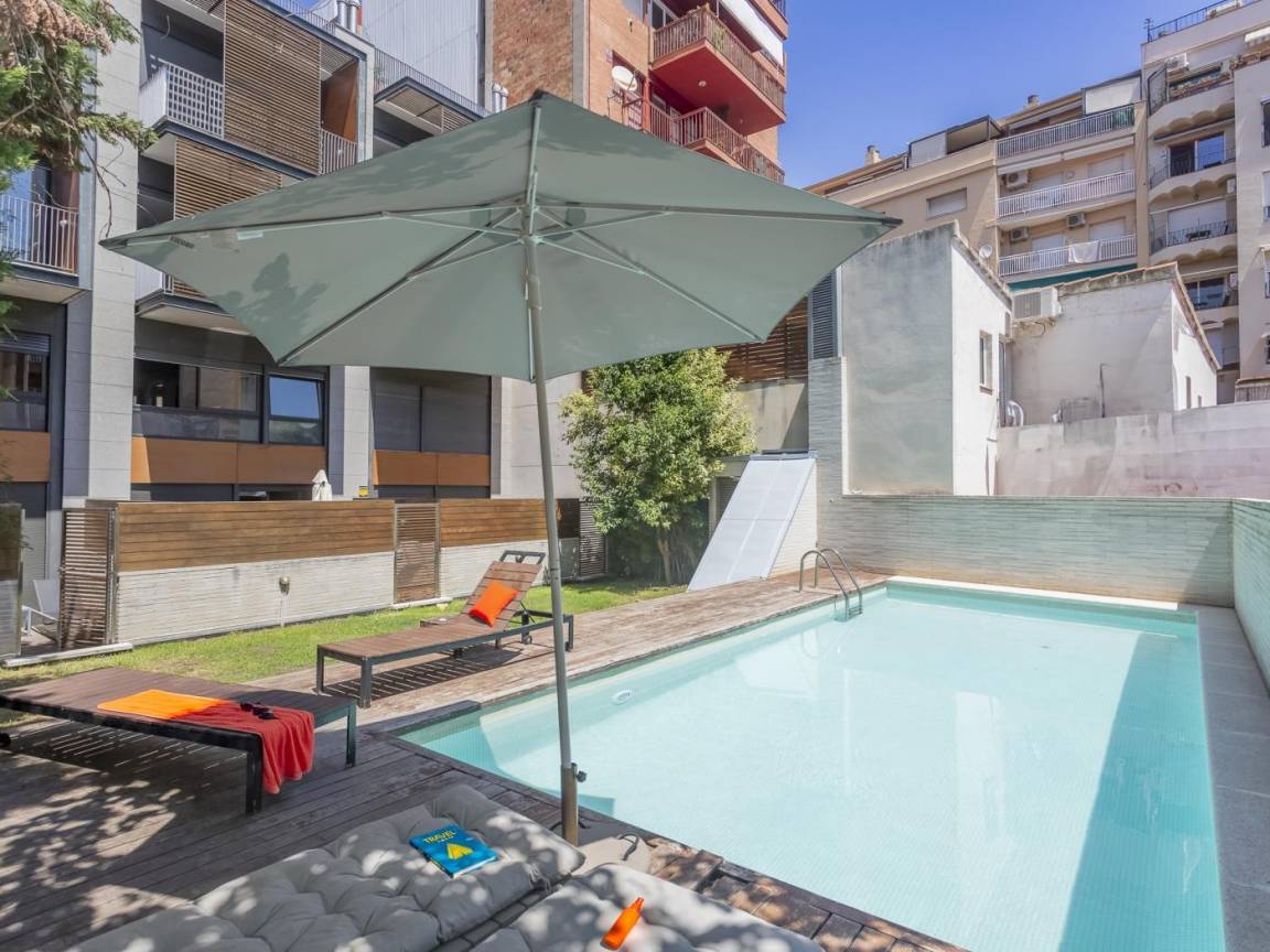 85 M² Appartement ∙ 3 Chambres ∙ 8 Personnes - Sant Just Desvern