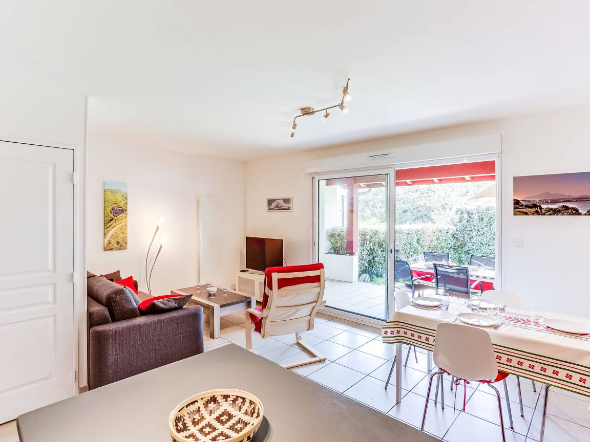 59 M² Talo ∙ 2 Makuuhuonetta ∙ 6 Vierasta - Ascain