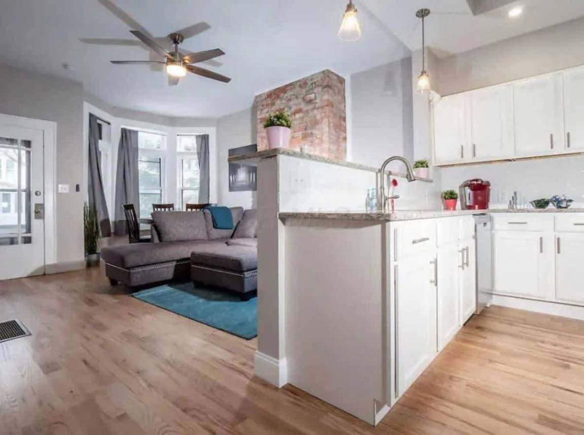 147 M² House ∙ 2 Bedrooms ∙ 9 Guests - Grove City, OH