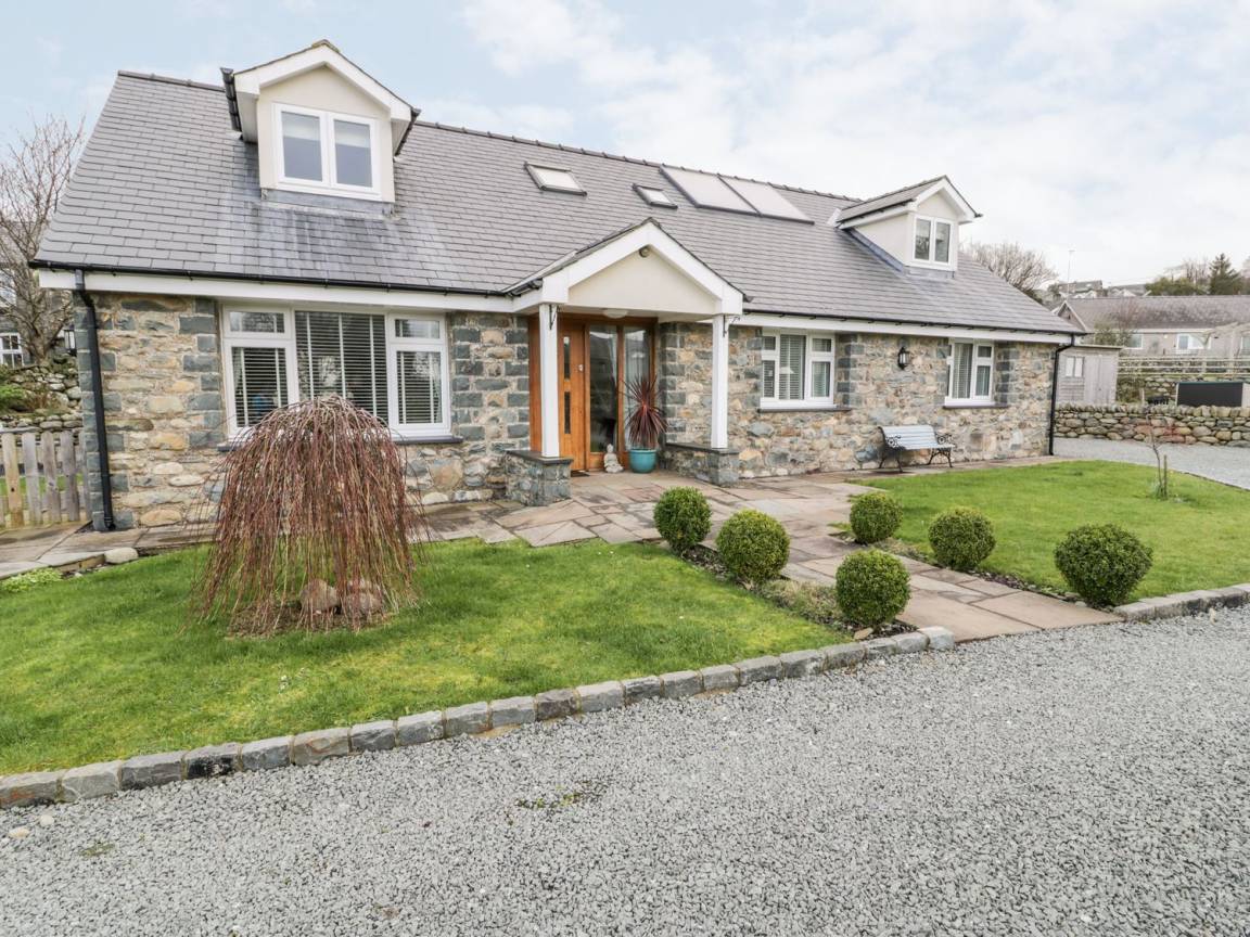 Cottage ∙ 4 Bedrooms ∙ 8 Guests - Barmouth