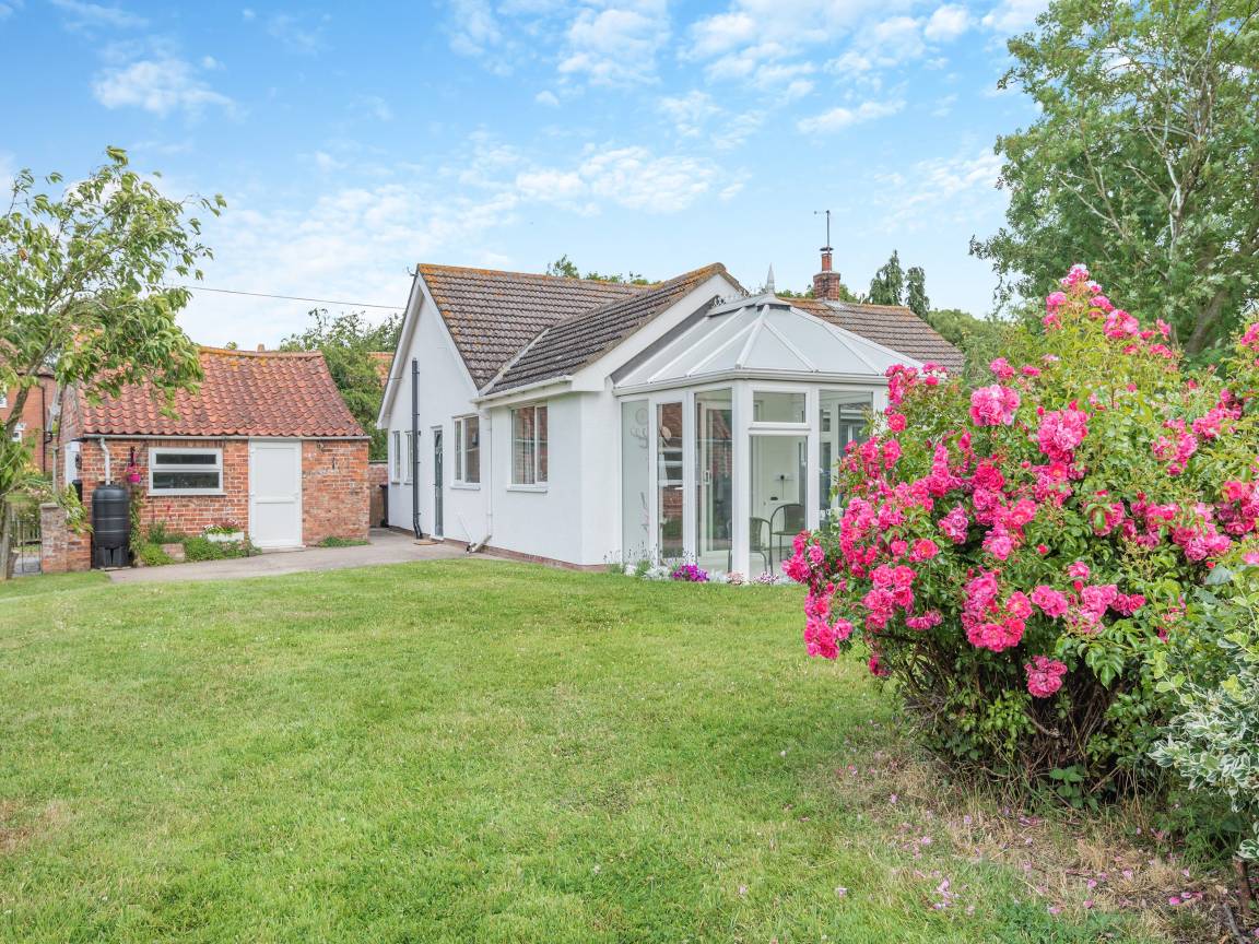 Cottage ∙ 3 Bedrooms ∙ 6 Guests - Anderby Creek