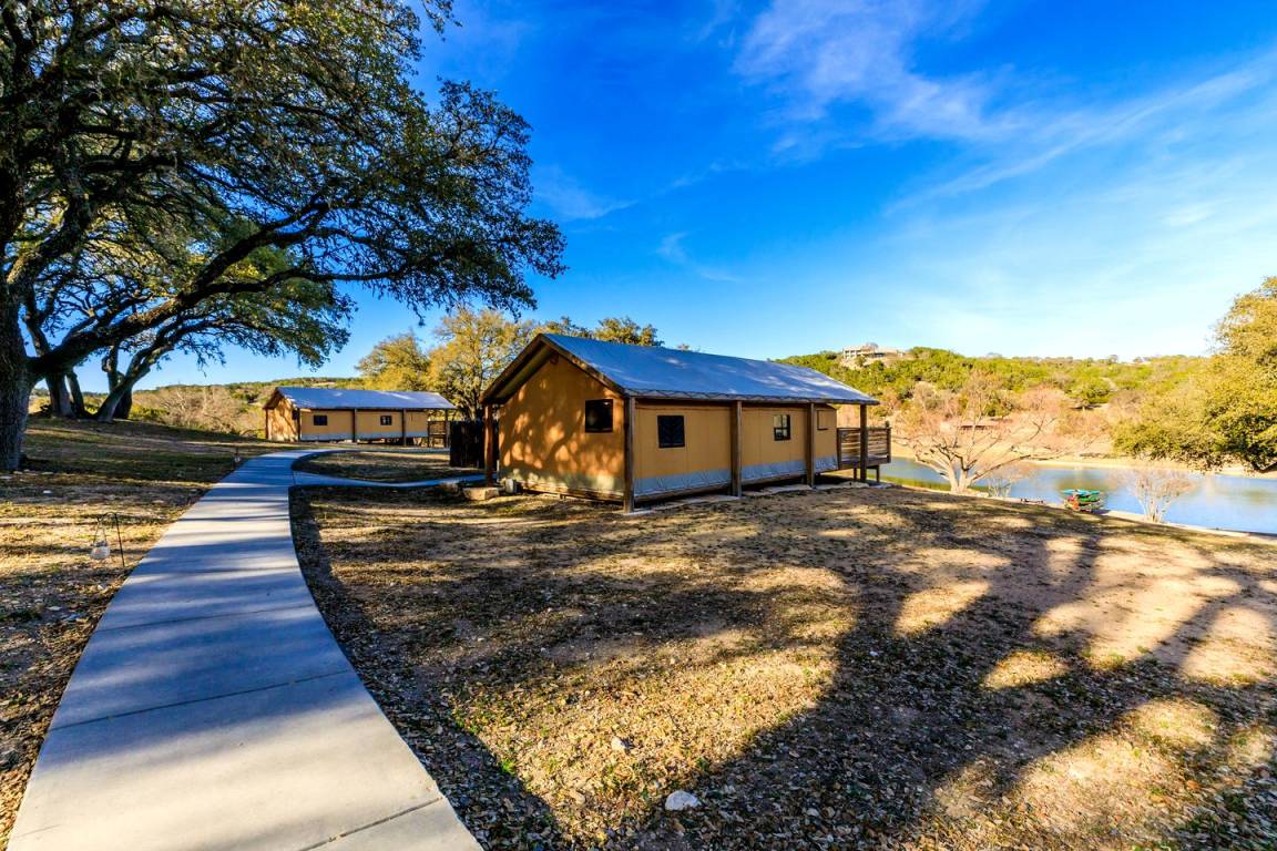 Camping ∙ 1 Bedroom ∙ 4 Guests - Texas