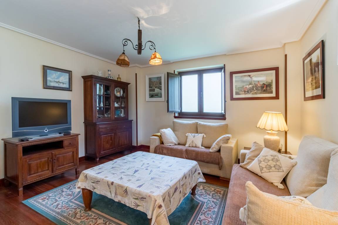 125 M² Appartement ∙ 3 Chambres ∙ 6 Personnes - Limpias