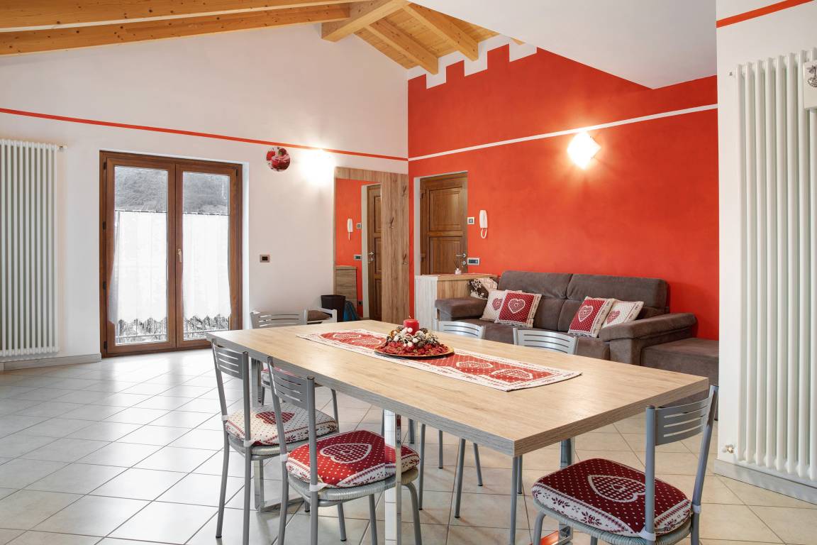 75 M² Apartment ∙ 2 Bedrooms ∙ 5 Guests - Tirano