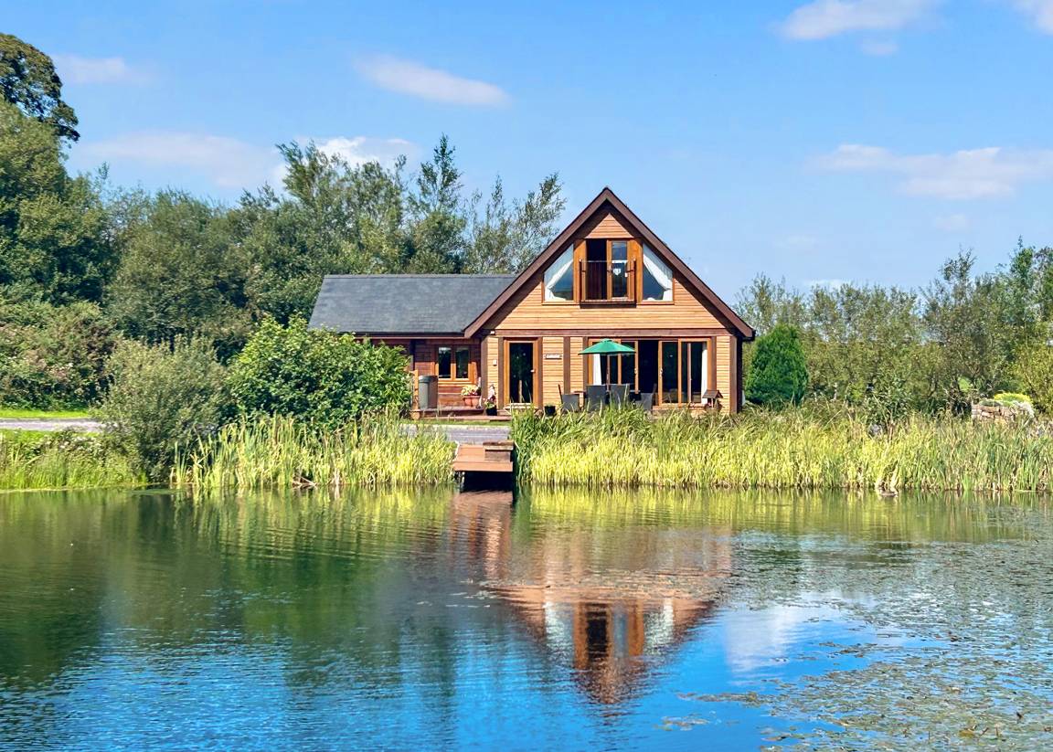 Chalet ∙ 3 Bedrooms ∙ 6 Guests - Anglesey