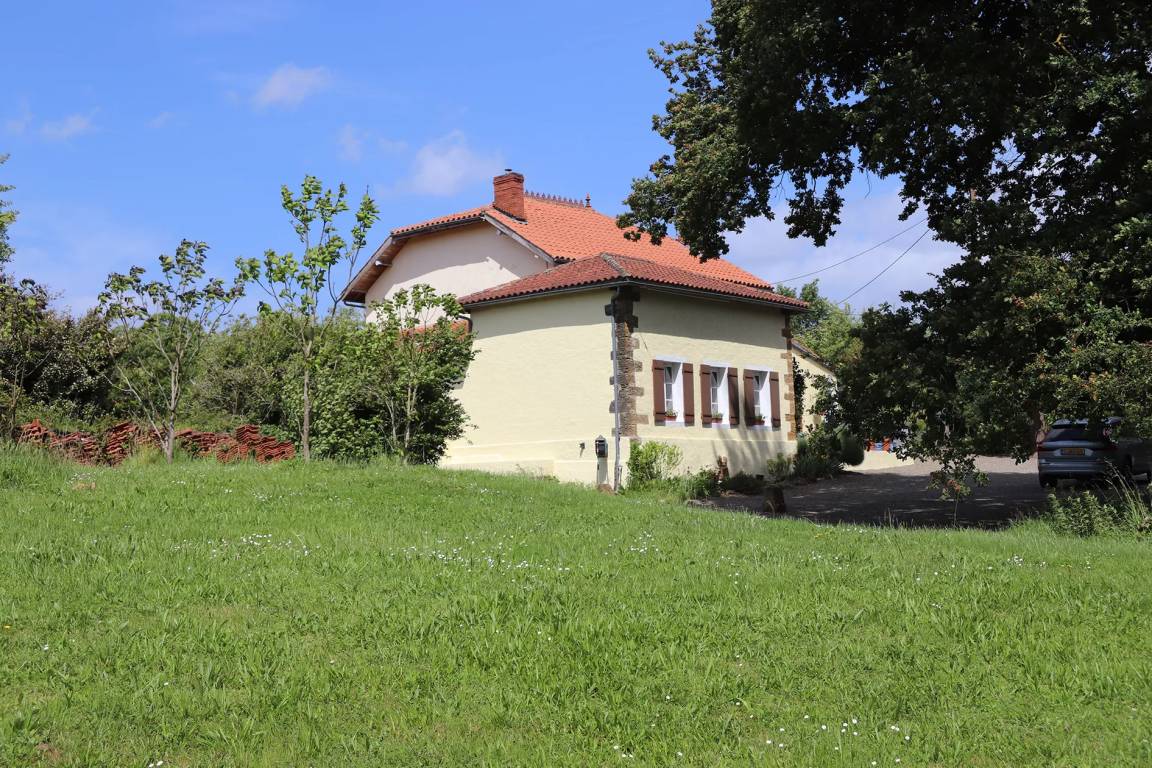 70 M² Appartement ∙ 2 Chambres ∙ 4 Personnes - Gers