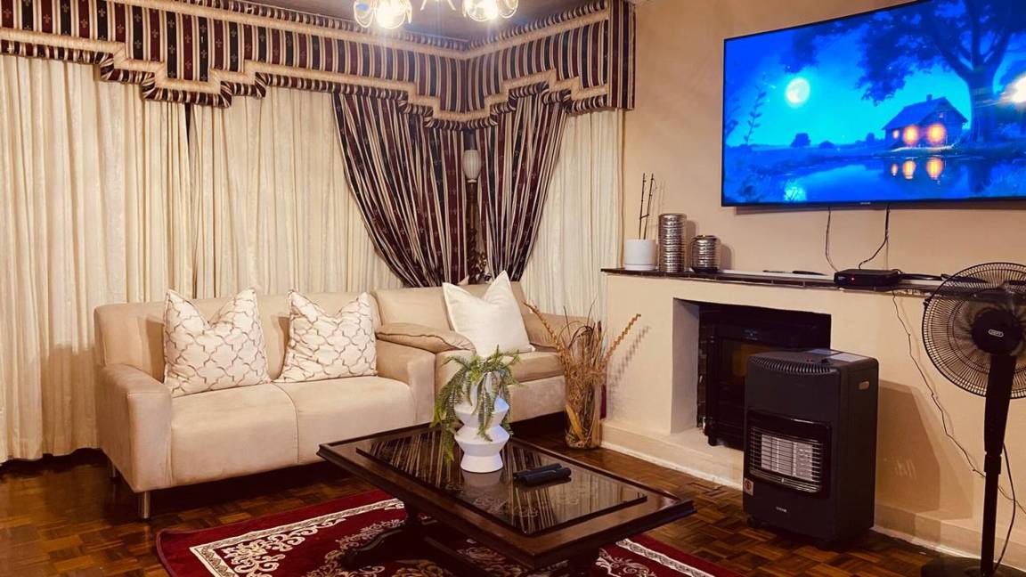 1617 M² House ∙ 3 Bedrooms ∙ 11 Guests - Pinetown