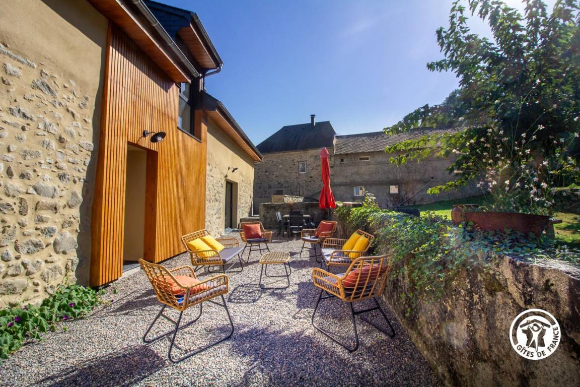 210 M² Gîte ∙ 4 Quartos ∙ 10 Hóspedes - Lourdes