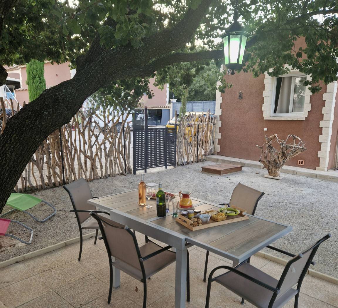 30 M² Maison De Vacances ∙ 1 Chambre ∙ 2 Personnes - Bagnols-sur-Cèze