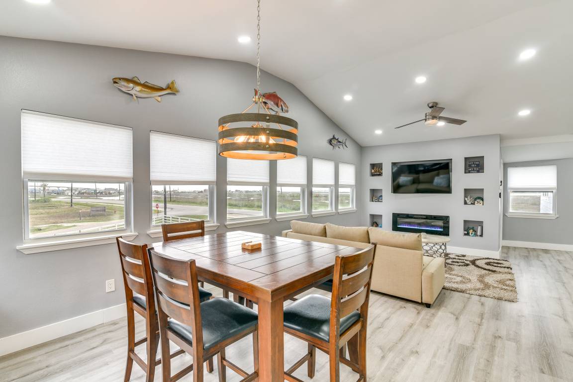 145 M² House ∙ 3 Bedrooms ∙ 12 Guests - Surfside Beach, TX