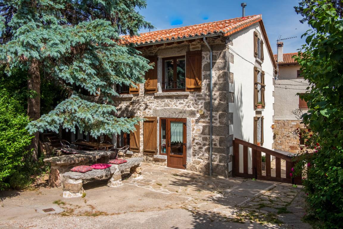 180 M² Casa ∙ 6 Habitaciones ∙ 12 Huéspedes - Hoyos del Espino