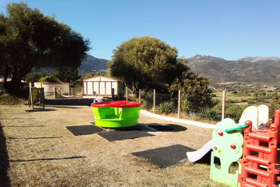 24 M² Mökki ∙ 2 Makuuhuonetta ∙ 5 Vierasta - Propriano