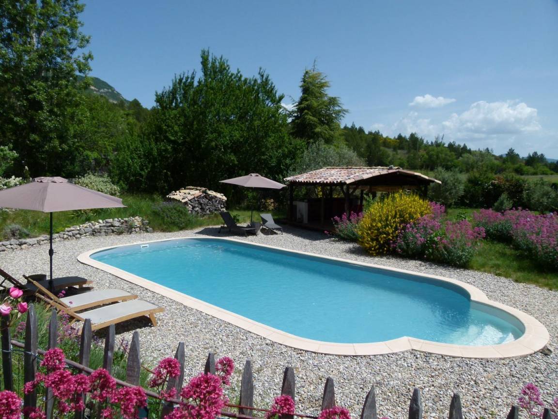 65 M² Gîte ∙ 1 Chambre ∙ 2 Personnes - Drôme