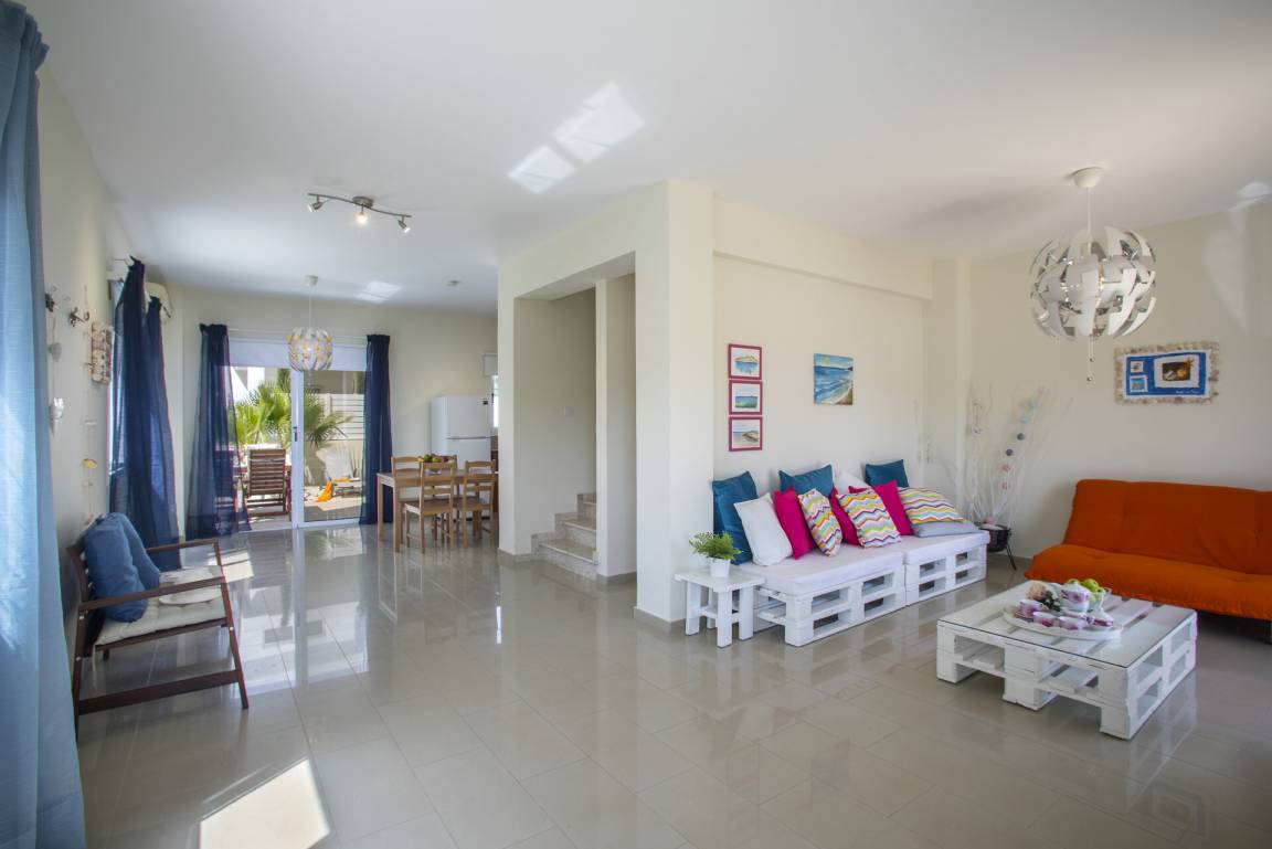 120 M² Villa ∙ 3 Bedrooms ∙ 6 Guests - Protaras