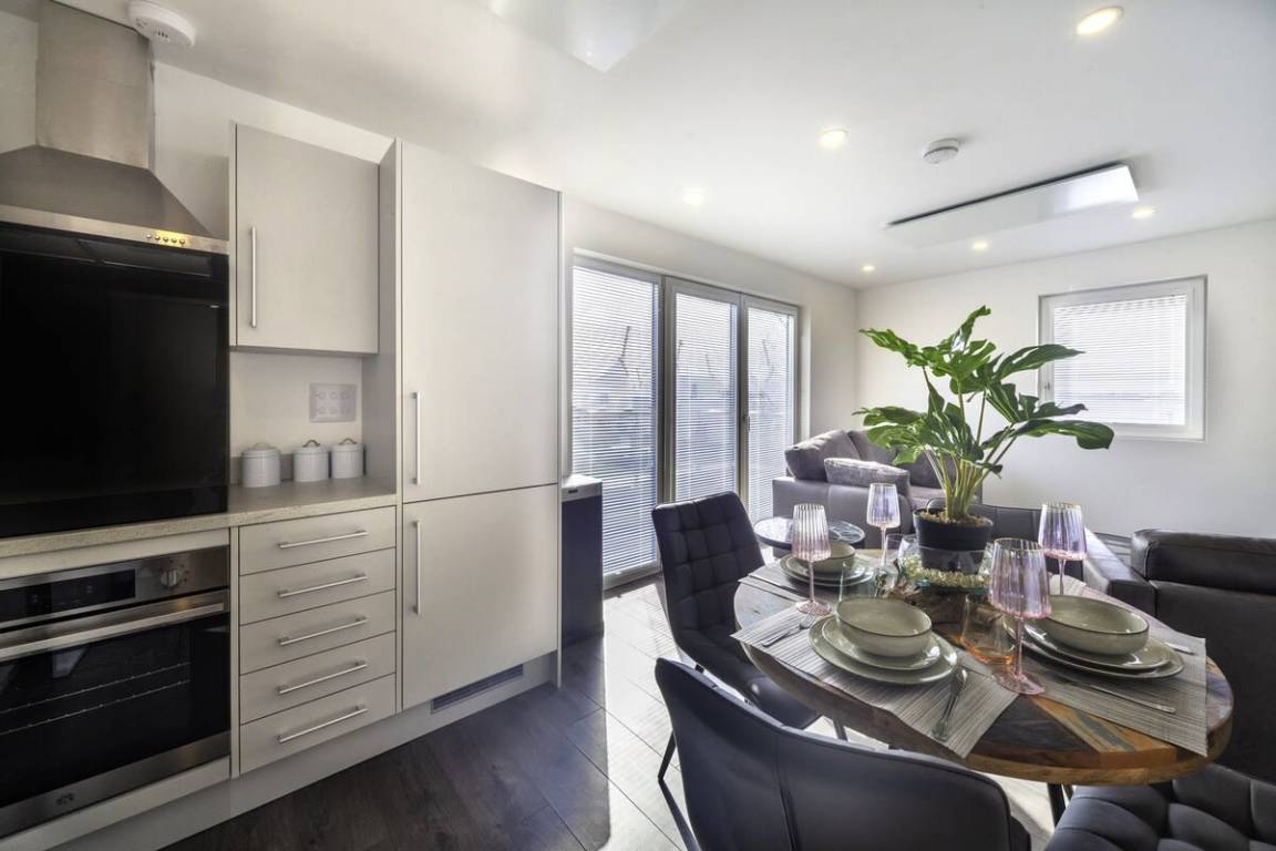 70 M² Apartment ∙ 2 Bedrooms ∙ 4 Guests - East Sussex
