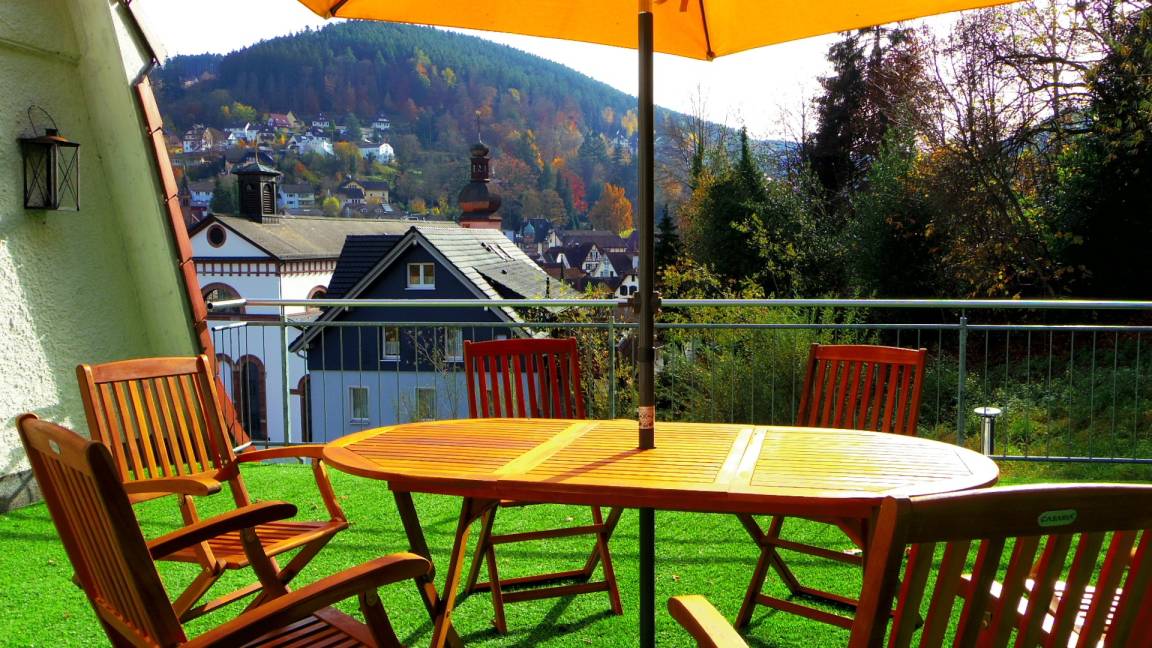 110 M² Appartement ∙ 3 Chambres ∙ 6 Personnes - Schramberg