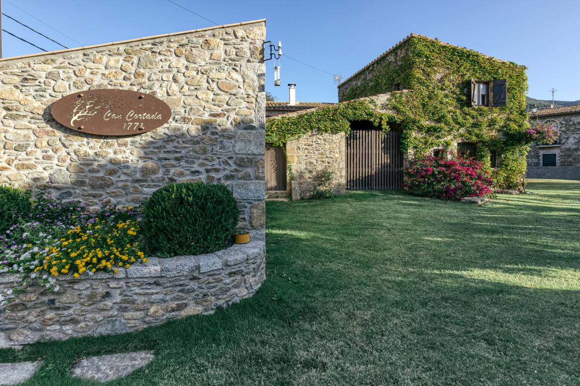 75 M² Maison De Vacances ∙ 3 Chambres ∙ 7 Personnes - Le Boulou