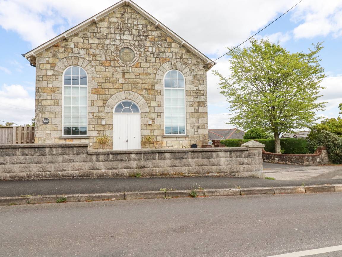 Cottage ∙ 2 Bedrooms ∙ 4 Guests - St Austell