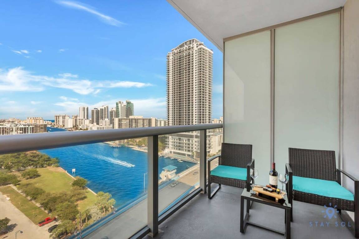 Apartment ∙ 4 Guests - Hallandale Beach, FL