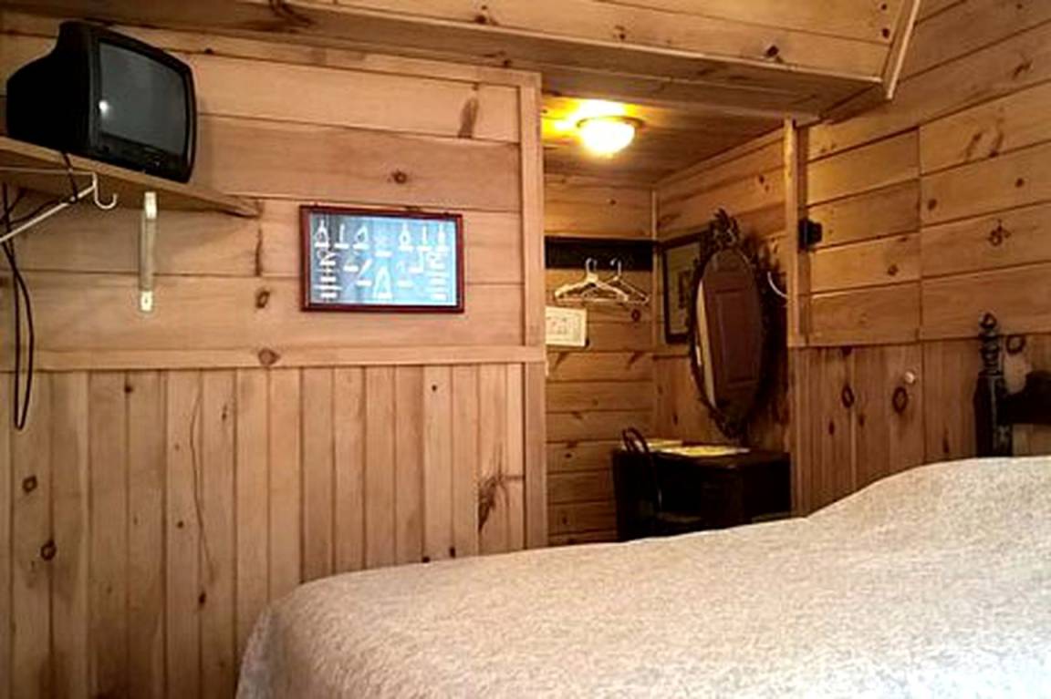 Lodge ∙ 1 Bedroom ∙ 2 Guests - State of New York