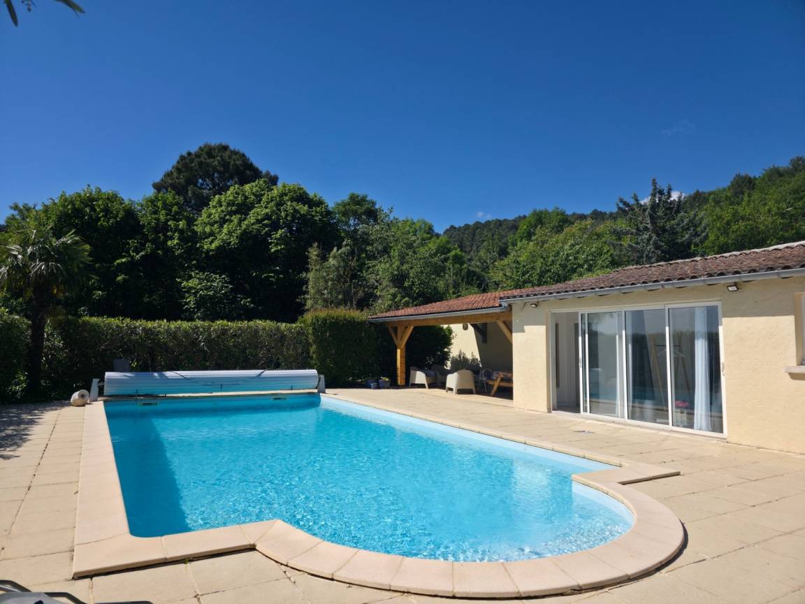 170 M² Villa ∙ 4 Chambres ∙ 8 Personnes - Aubenas