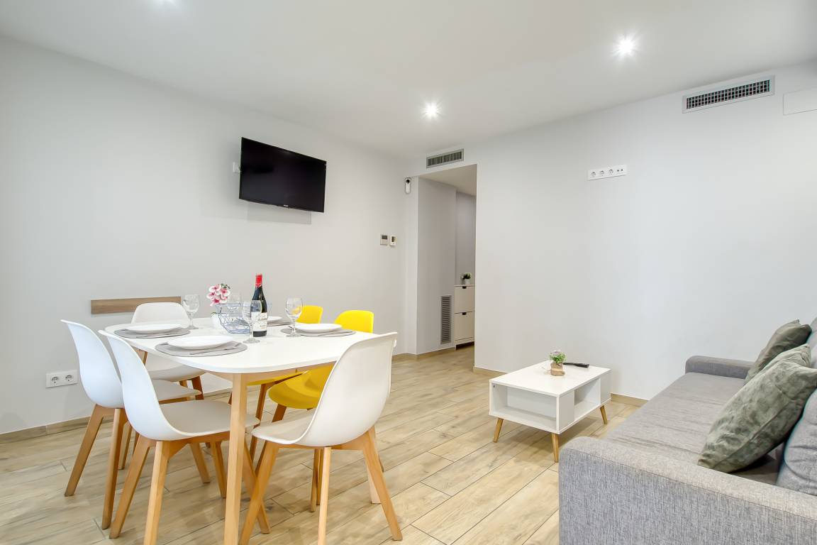 68 M² Apartamento ∙ 2 Quartos ∙ 4 Hóspedes - Roses