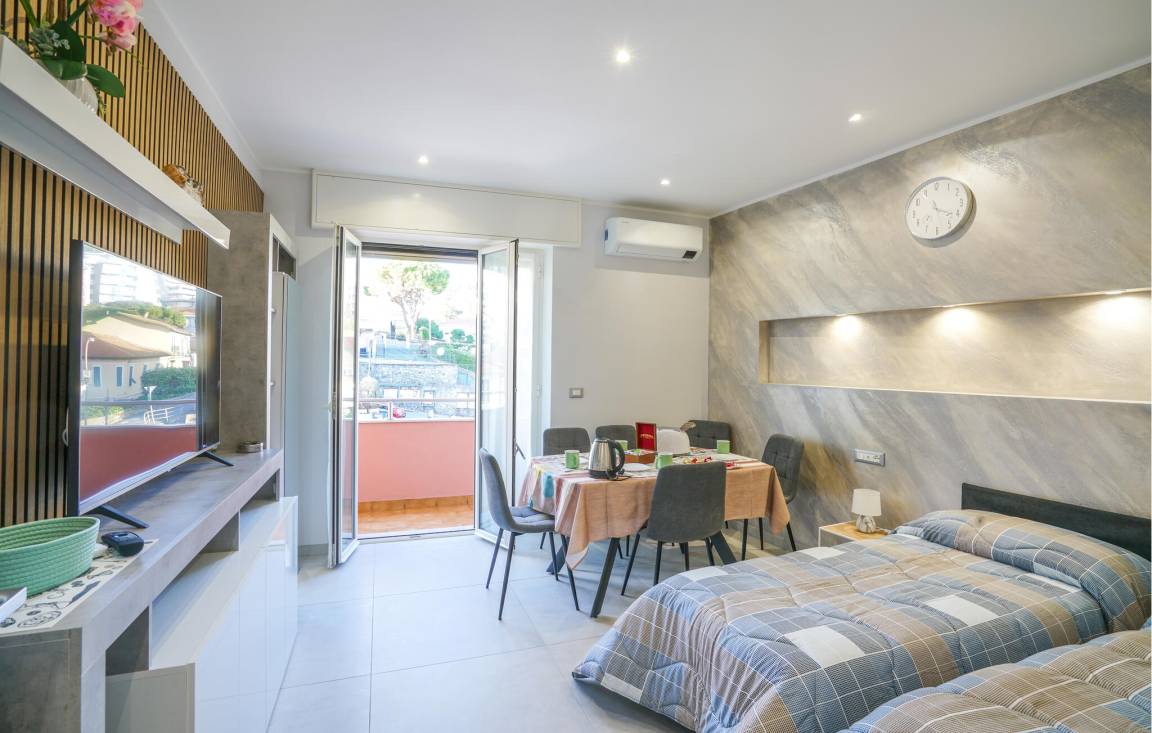 57 M² Appartamento Vacanza ∙ 2 Camere Da Letto ∙ 4 Ospiti - Sanremo