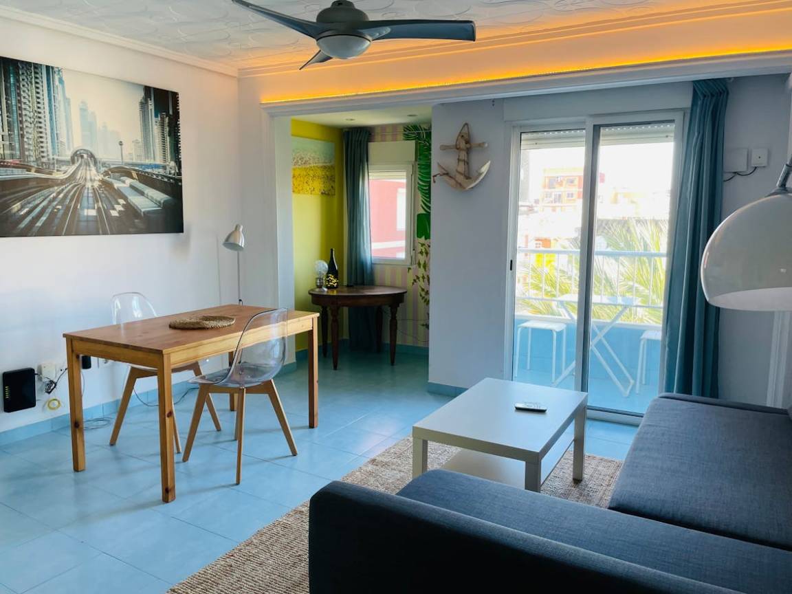 70 M² Apartamento ∙ 2 Habitaciones ∙ 4 Huéspedes - Alboraya